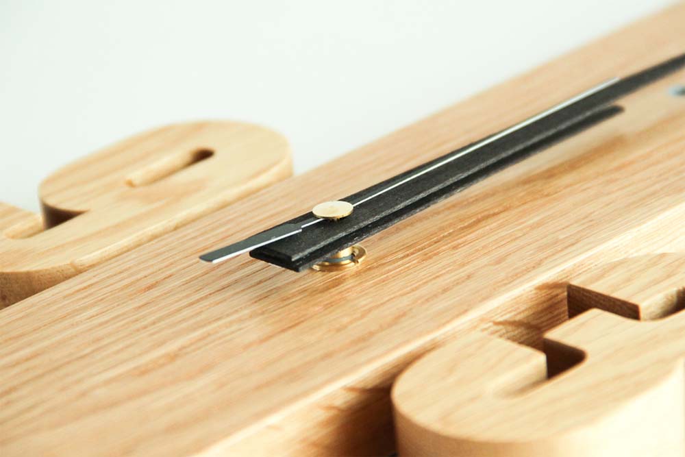 Asahikawa craft Studio Arms Arms Wall Clock | 無垢にこだわる旭川家具・飛騨家具の専門店 | MUKU工房