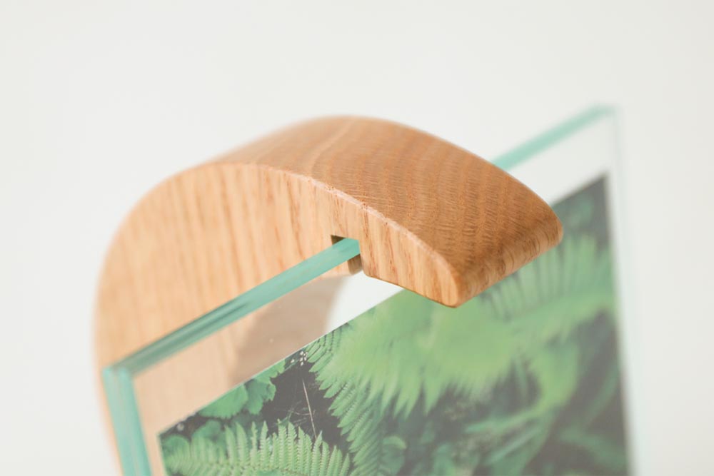 旭川クラフト ドリーミィーパーソン DREAMY PERSON ムーンフォトスタンド | 無垢にこだわる旭川家具・飛騨家具の専門店 | MUKU工房