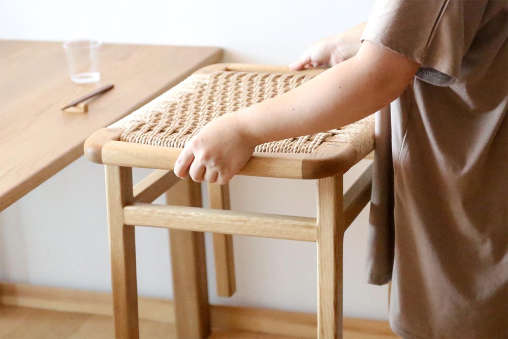 Asahikawa furniture MUU KOUBO P · code・wide stool | 無垢にこだわる旭川家具・飛騨家具の専門 ...